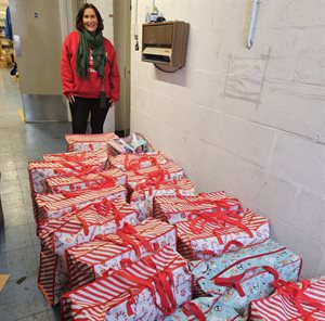 Achos Siôn Corn 2025 yn Dod â Hud Nadolig i Blant ar Draws y Fro